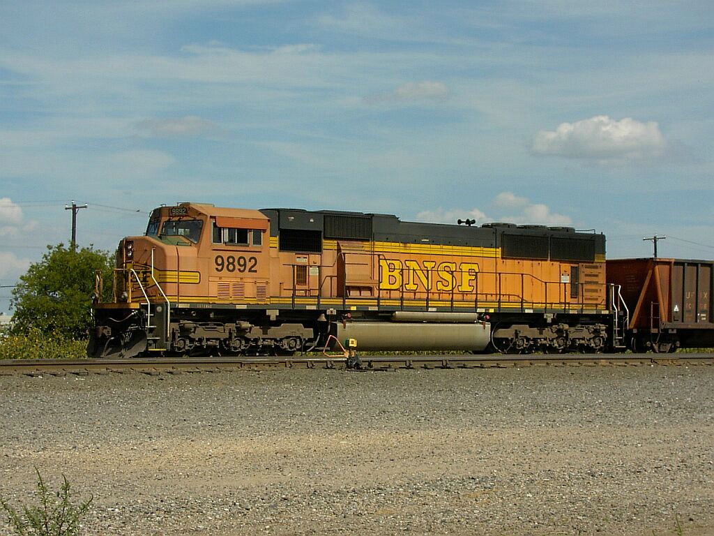 BNSF 9892